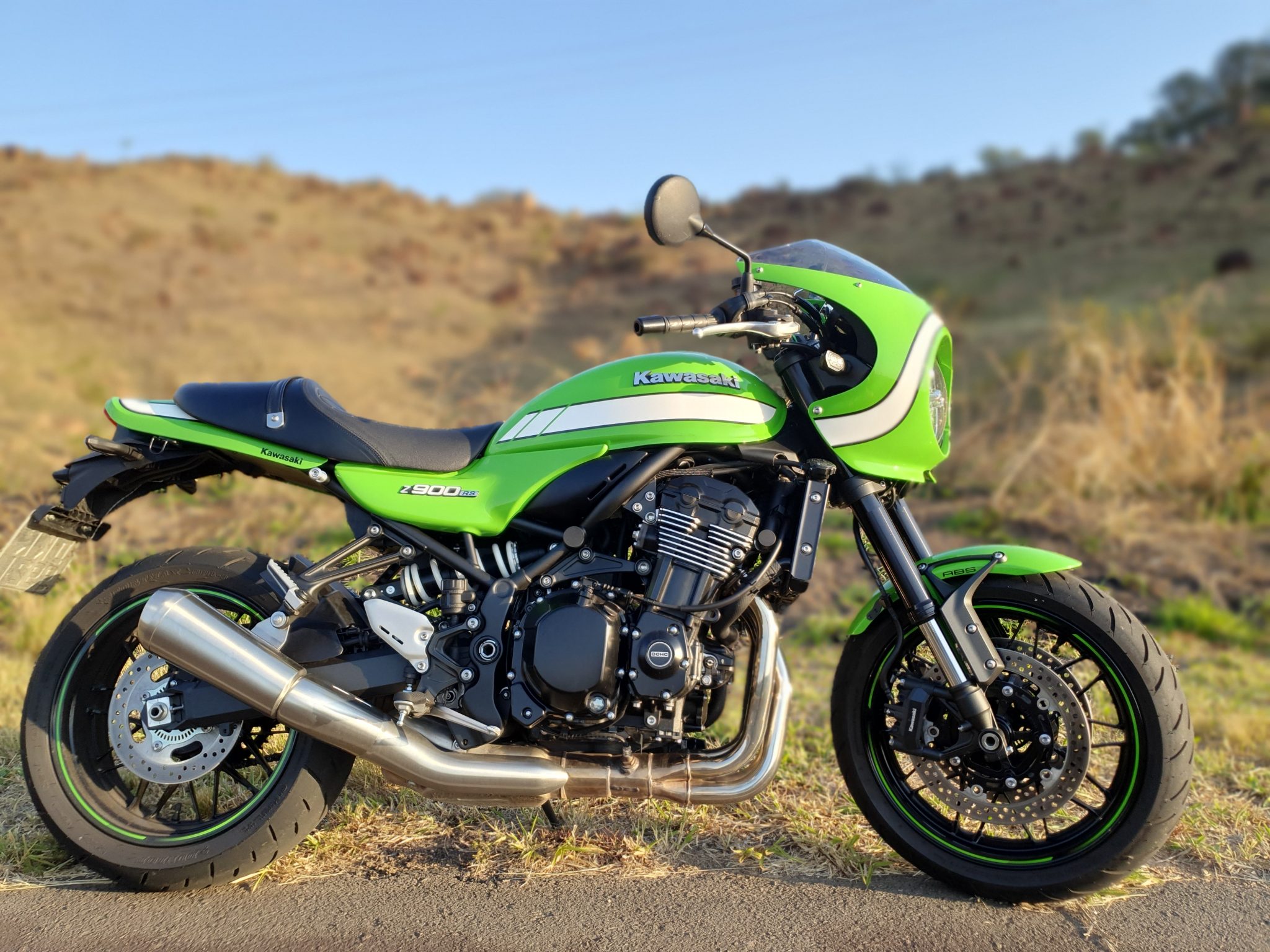 Kawasaki Z900 RS Café combina estilo clássico e tecnologia de ponta ...